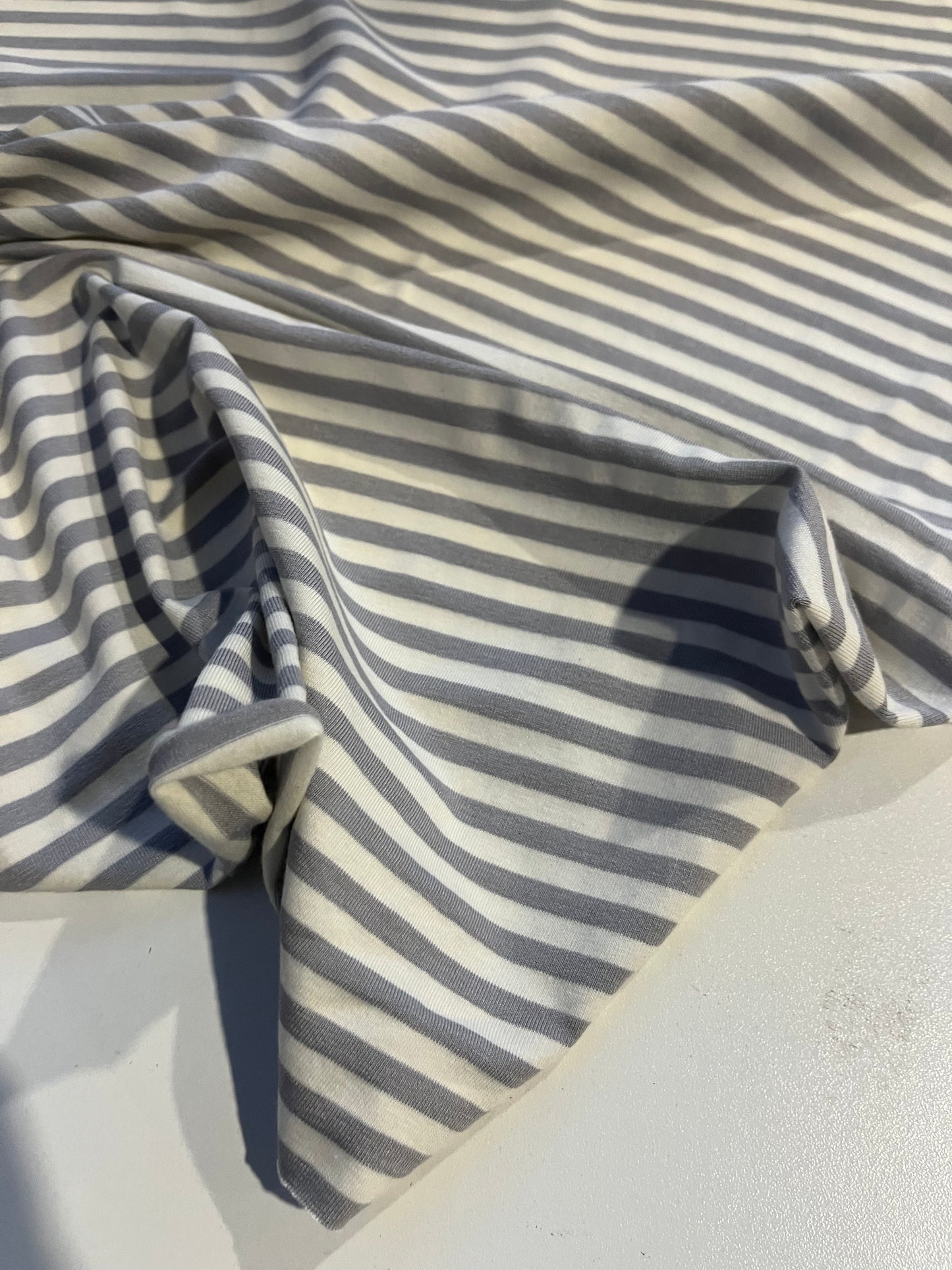 BASILE 050 viscose jersey stripes grey/white – Wasted Fabrics