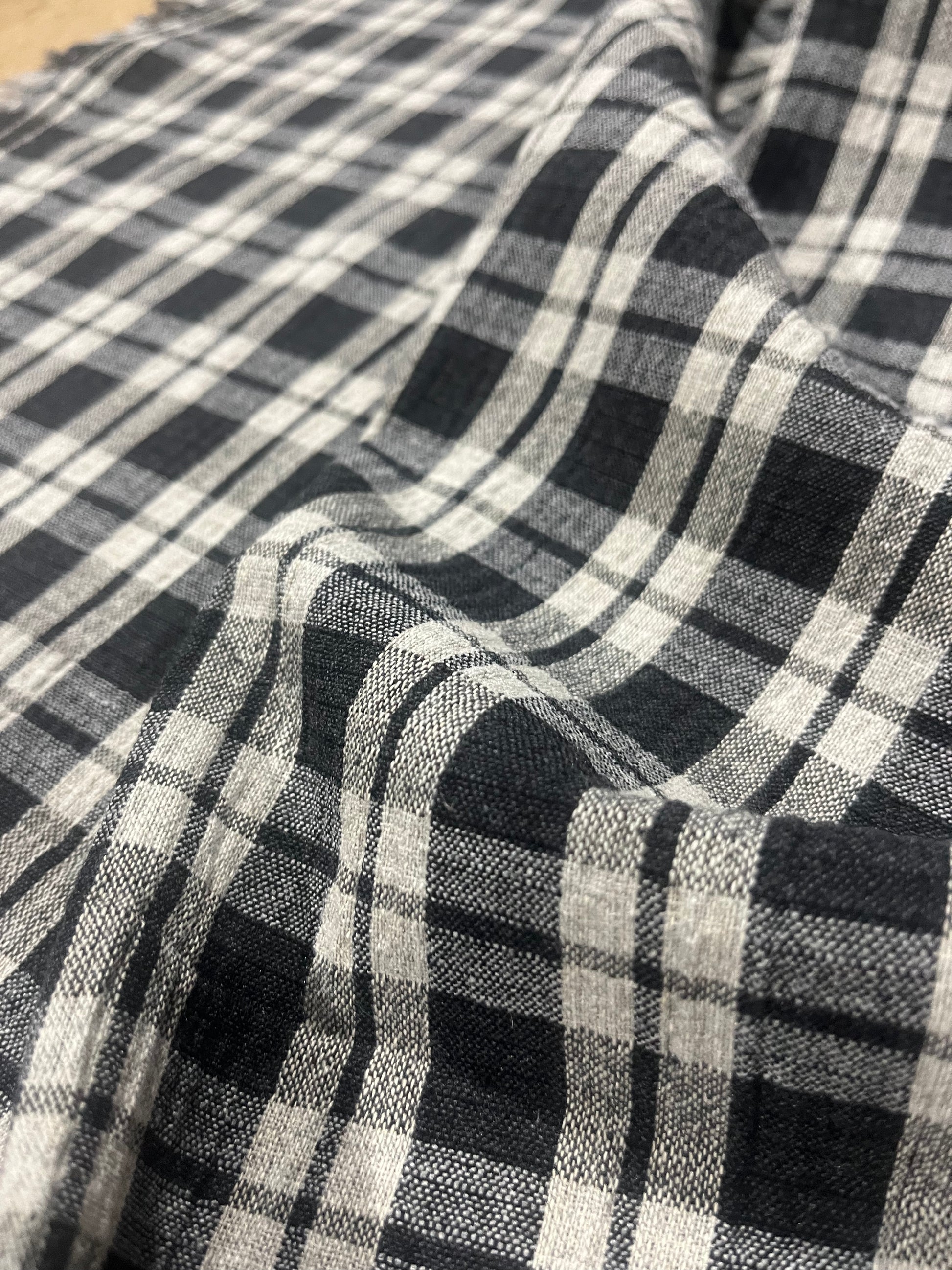 G03 CLUB 200 linen check black/ecru – Wasted Fabrics