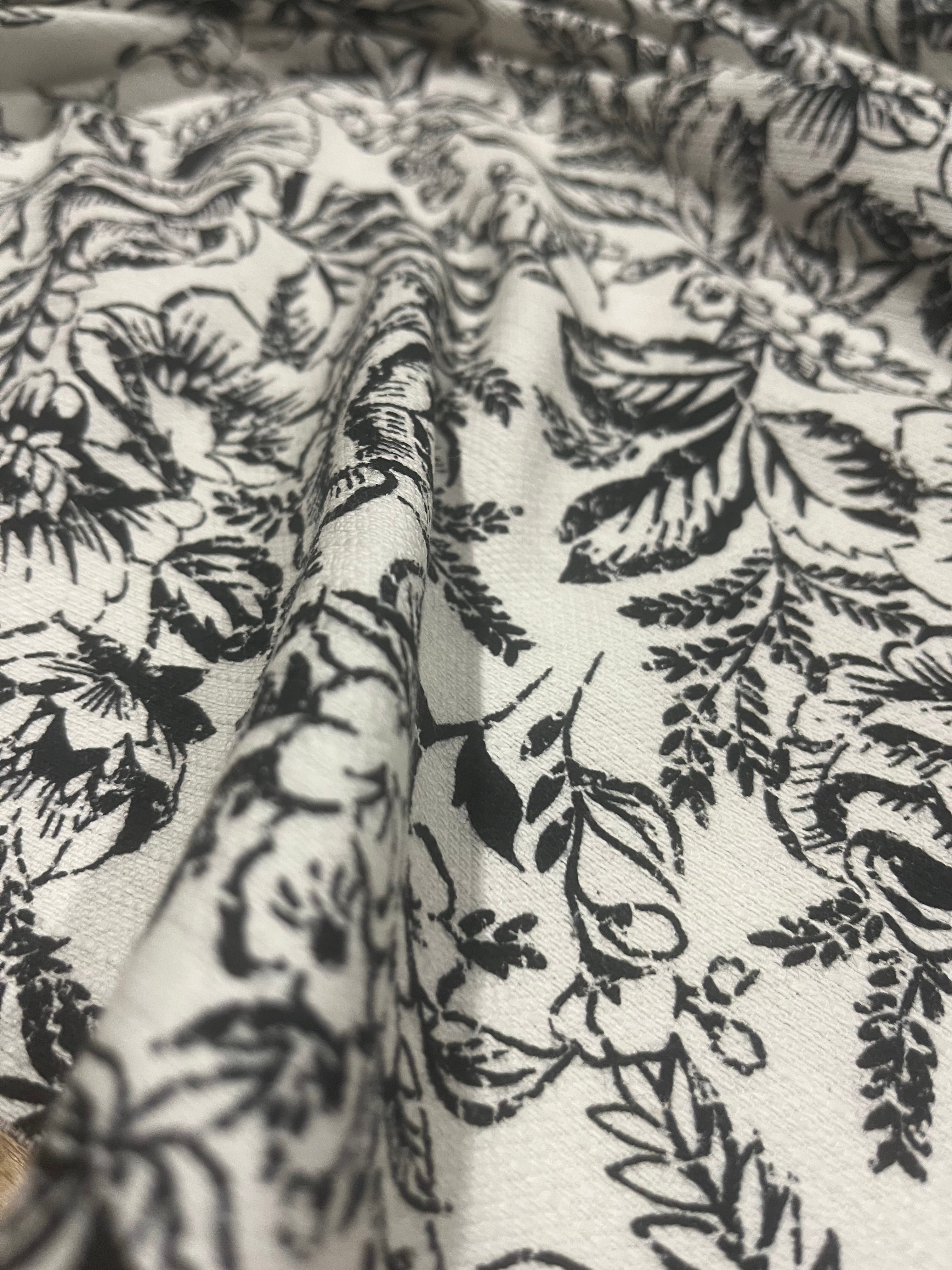 D03 JOJO 520 cotton piqué with black/white design – Wasted Fabrics